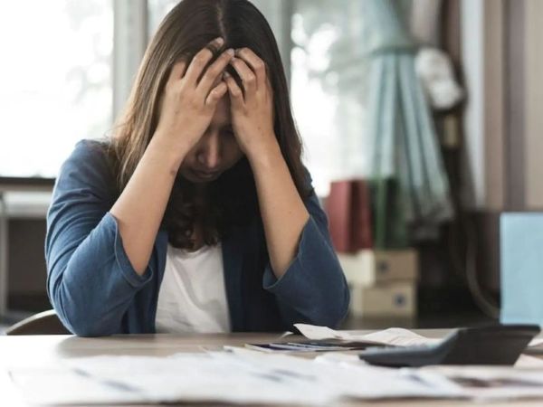 Giải mã FOMO: Vì sao bạn luôn lo sợ bỏ lỡ điều gì đó?